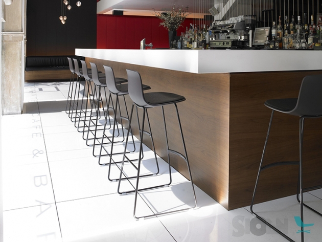 Enea - Lottus Barstool - Sledge - Sioen Furniture