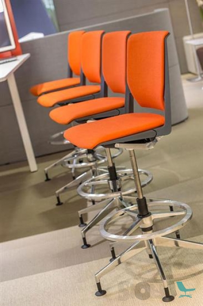 Haworth - Comforto 62 Very - Loket - Counter Stool - Sioen Furniture