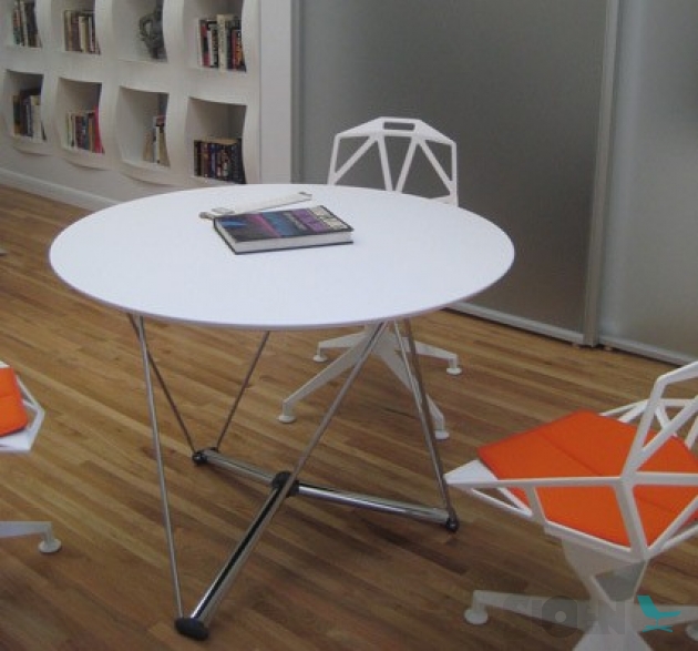 Magis - Lem Table - Round - Sioen Furniture